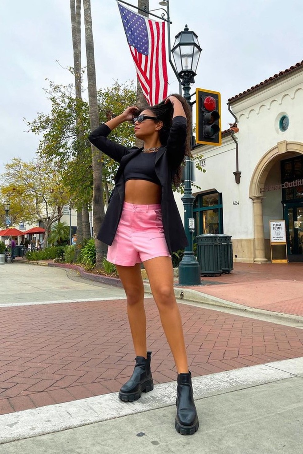 Zendaya com saia volumosa e regata da Alta-Costura, Ísis Valverde de ...