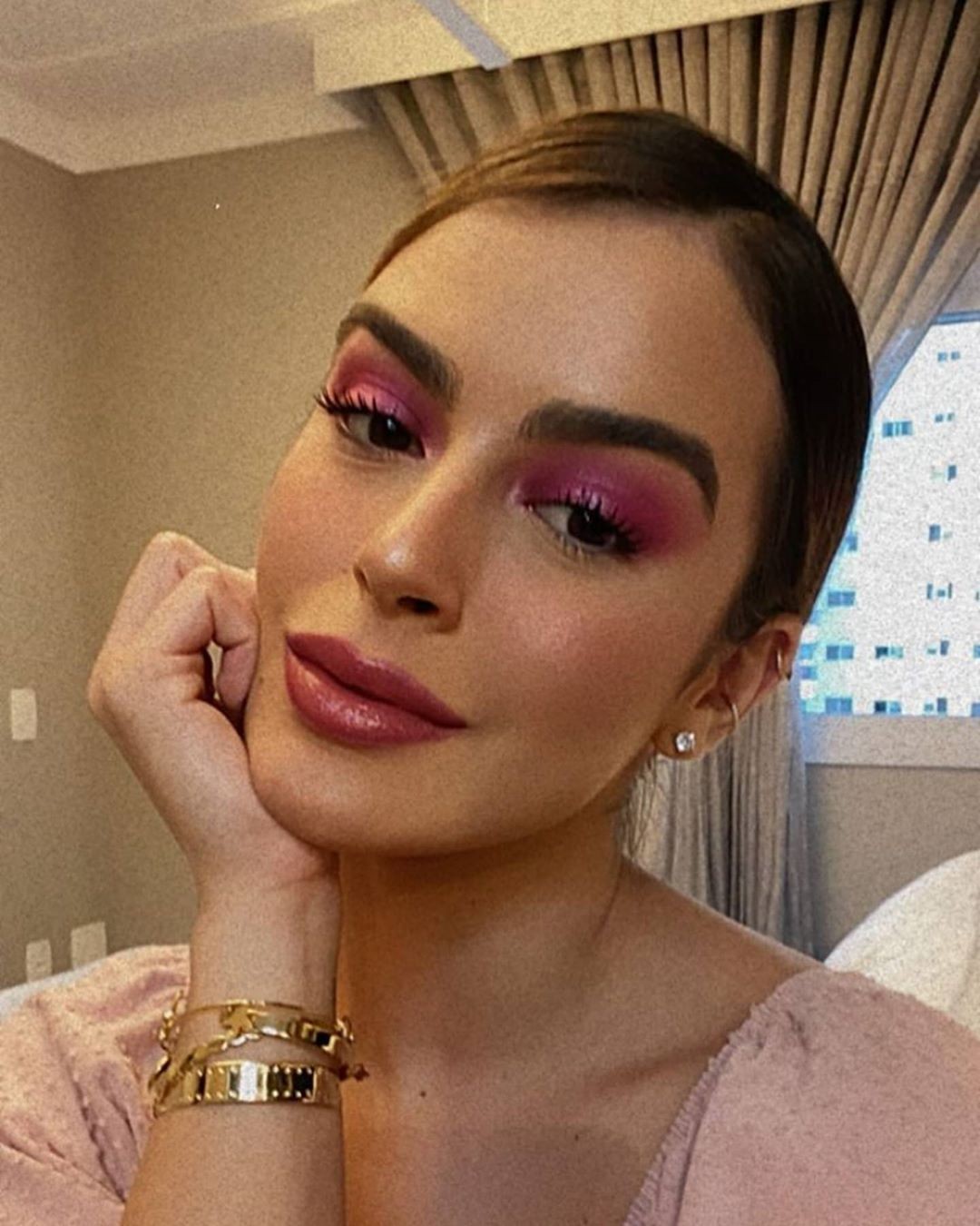 28 inspirações de make rosa para você arrasar no Geração Glamour