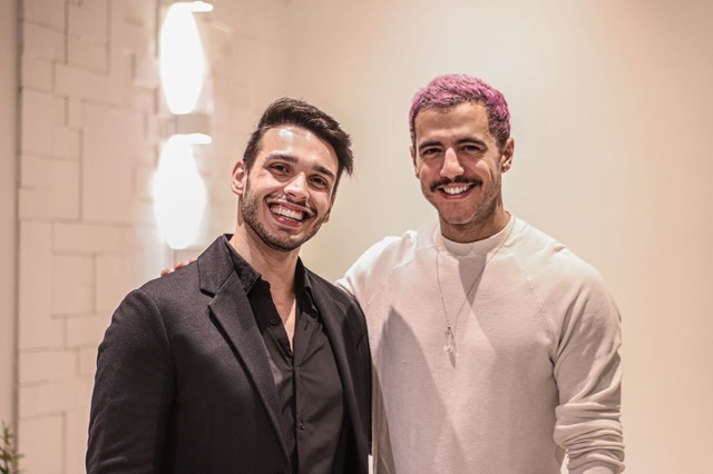 Ex-BBB Matheus Lisboa compartilha resultados da harmonização facial