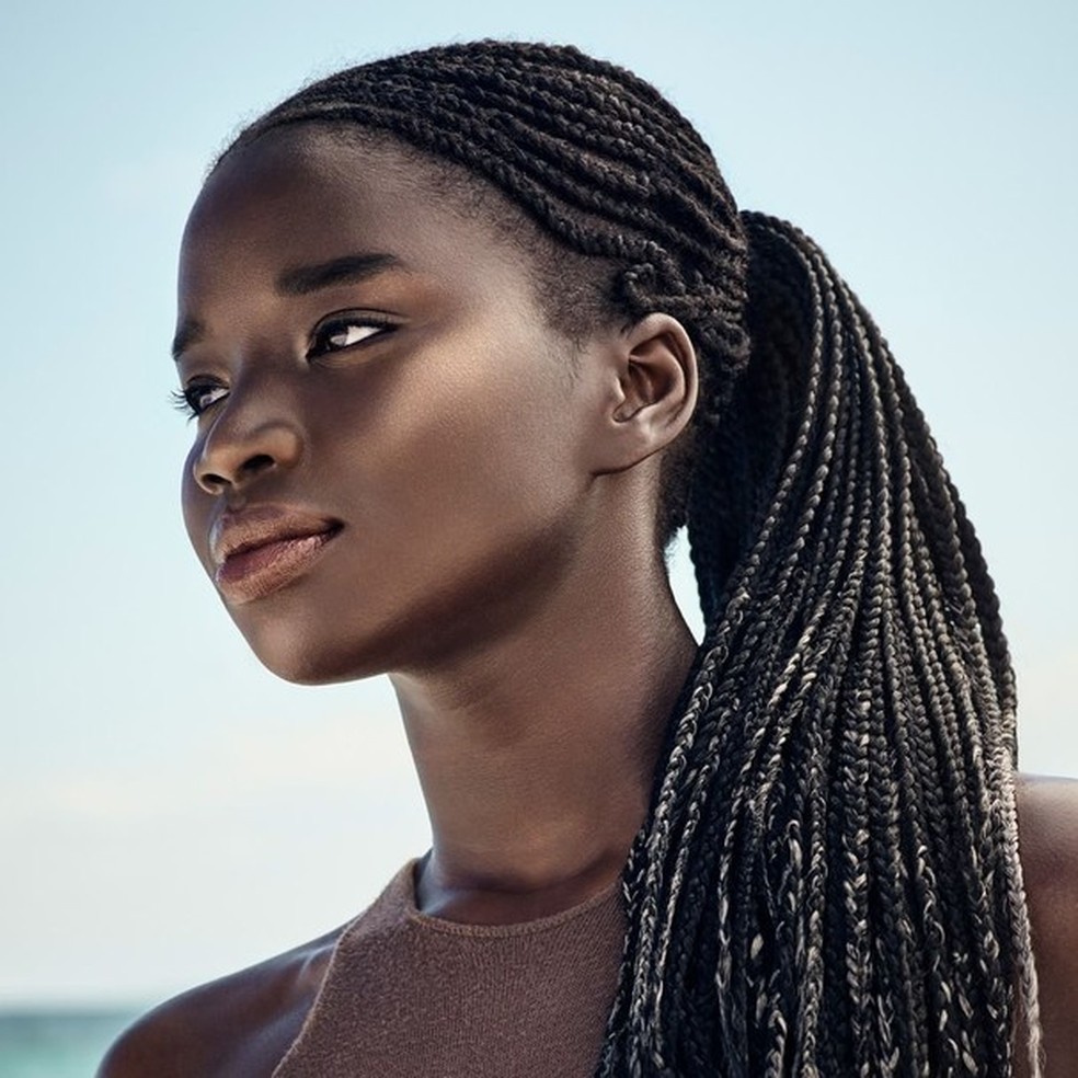 Iluminador chocolate: a novidade pensada para pele negra by Becca Cosmetics