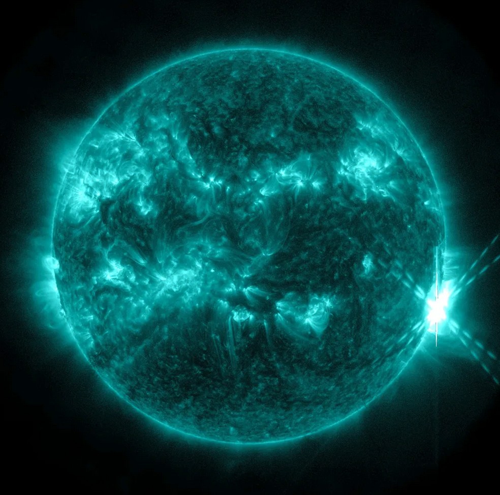 Após tempestade solar que gerou auroras, NASA registra novas explosões ...