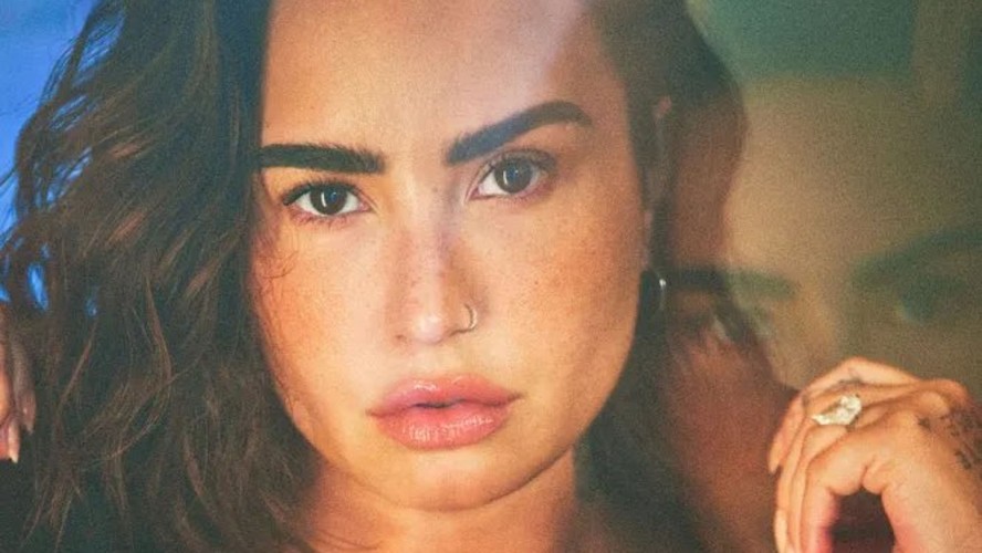 Demi Lovato abre o jogo sobre sexualidade, problemas familiares e ...