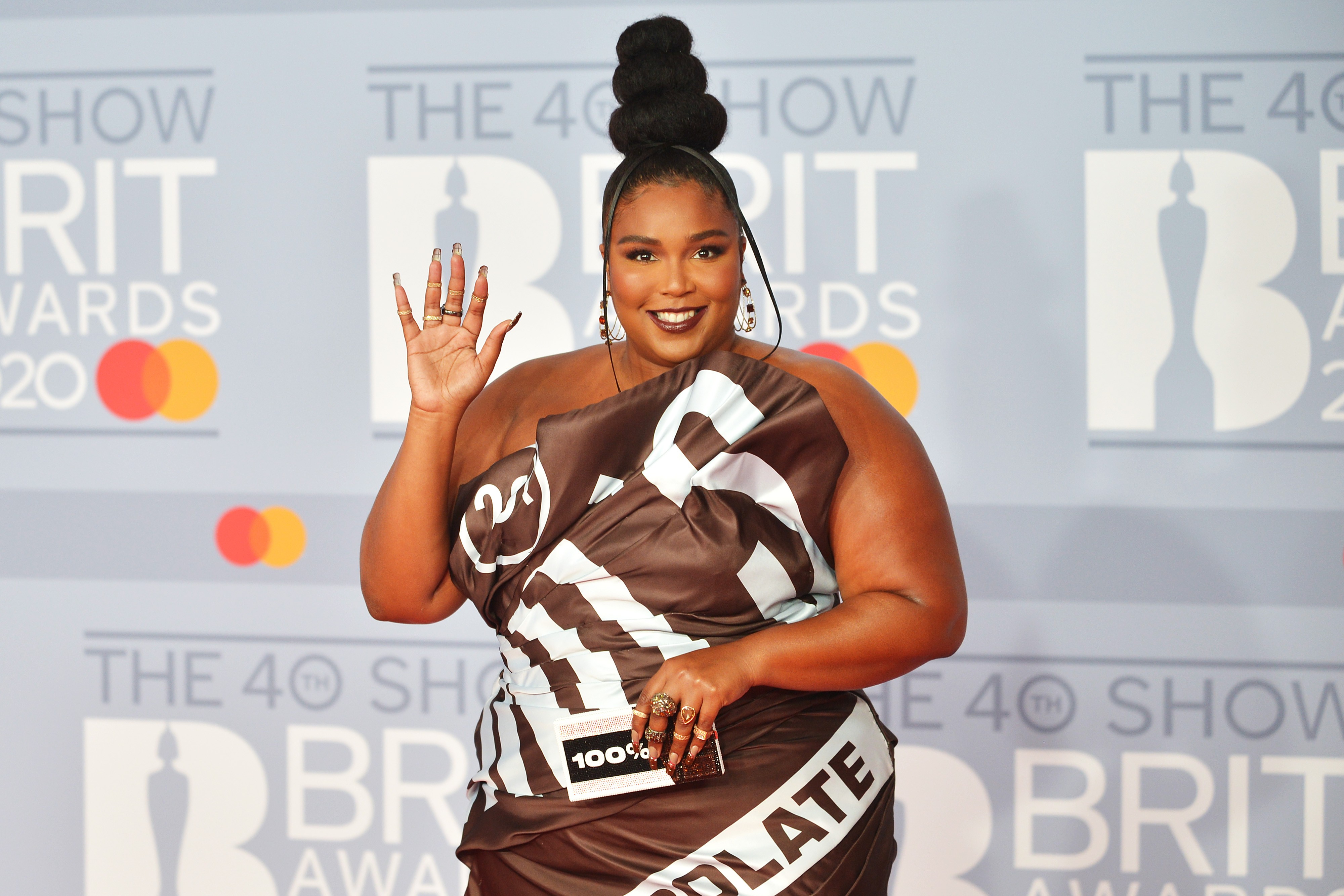 Lizzo: 7 looks inesquecíveis da artista para você se inspirar já