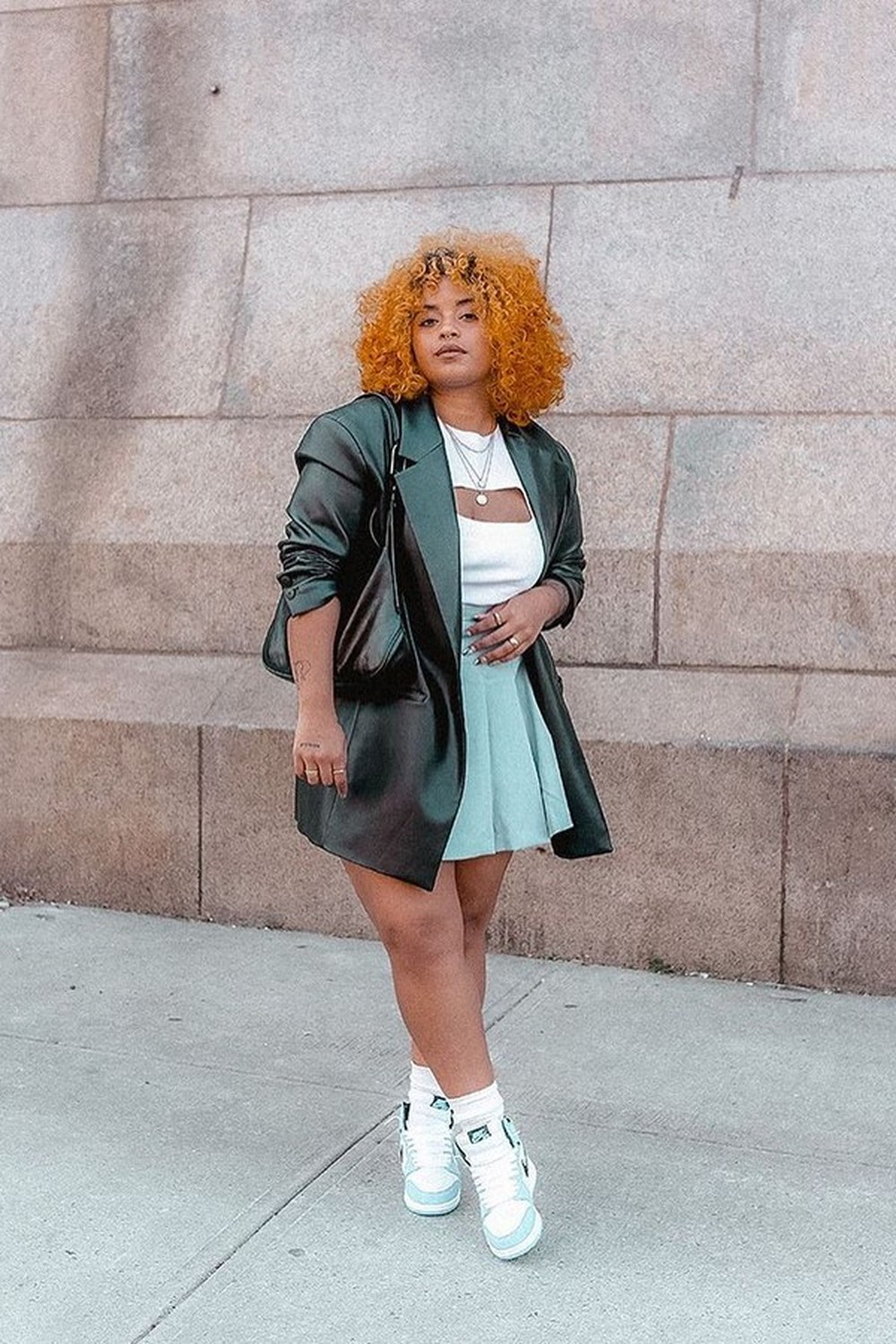 15 jeitos diferentes de usar tênis de cano alto