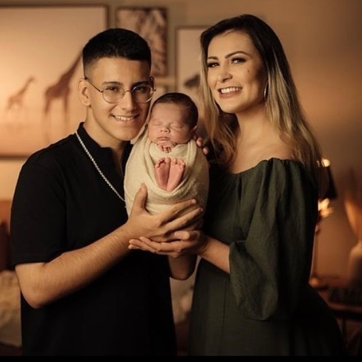 Filho mais velho de Andressa Urach se declara para a mãe