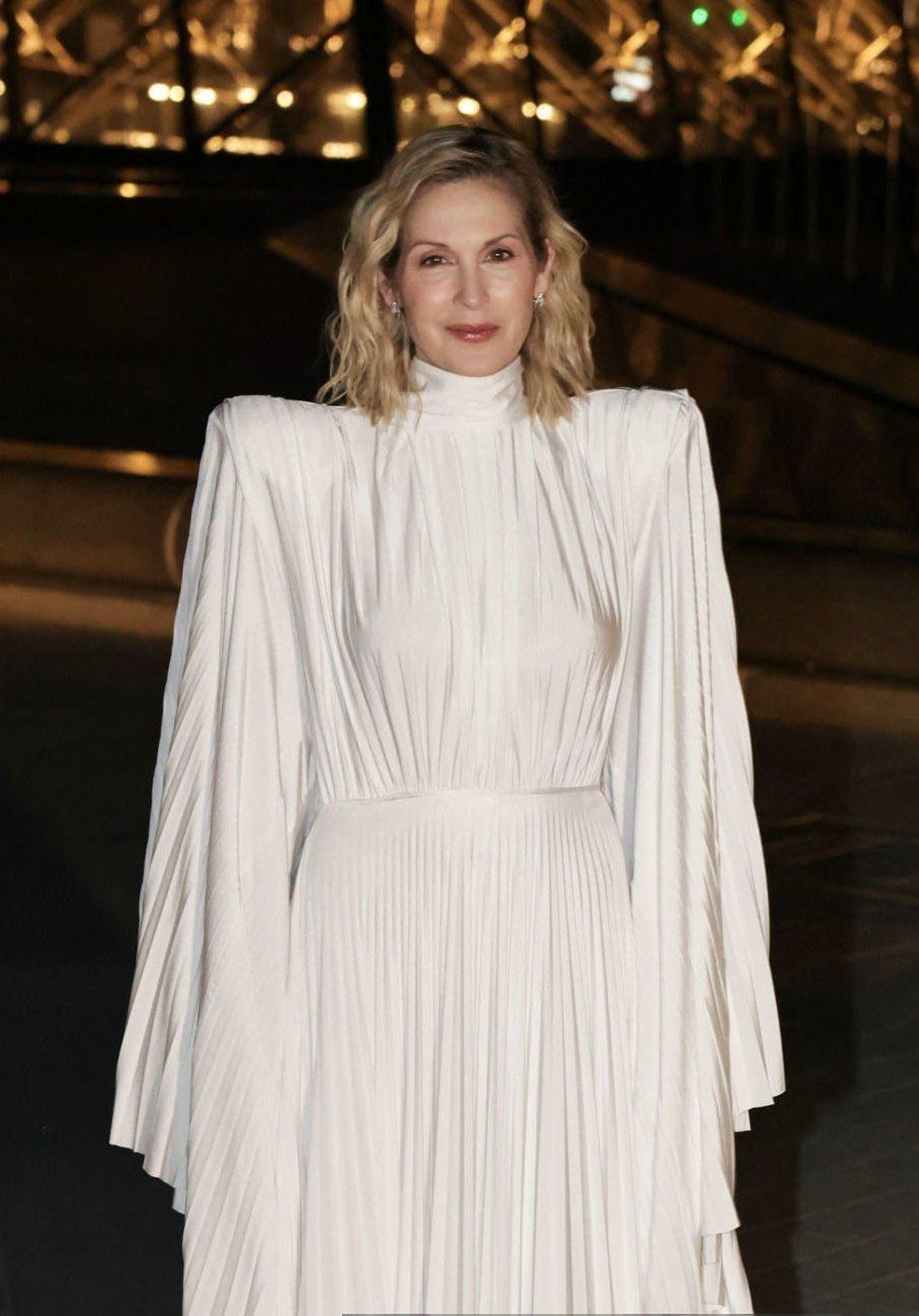 Gala do Louvre reúne famosas e fashionistas em Paris. Veja os melhores ...