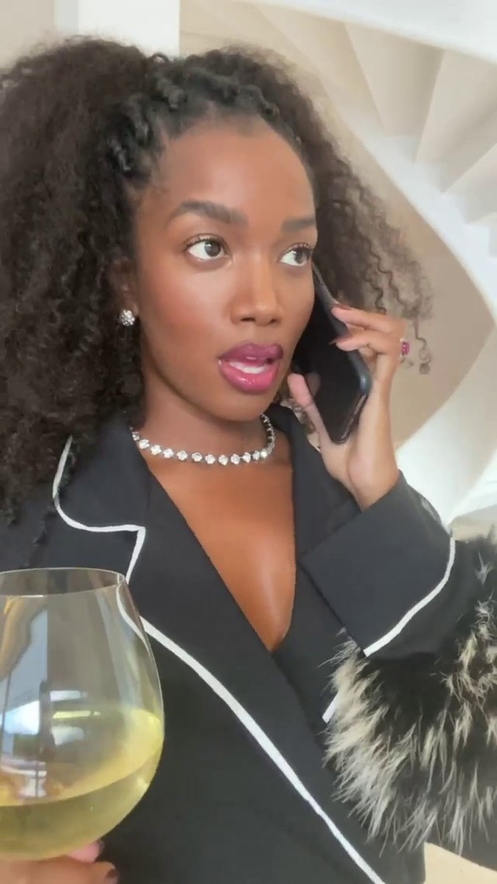 Iza arrasa com transformação em vídeo: 'vontade de chegar e dizer...'