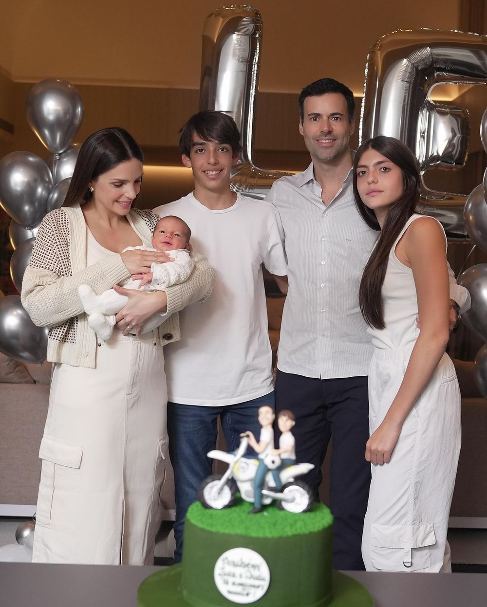 Carol Celico abre o coração e celebra aniversários do filho e do marido ...