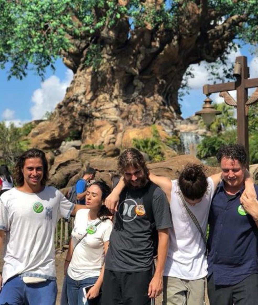 Tata Werneck e Rafa Vitti curtem o carnaval na Disney