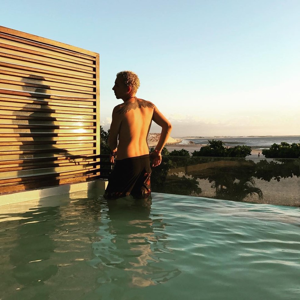 Isabeli Fontana curte viagem no Ceará com Di Ferrero e os filhos