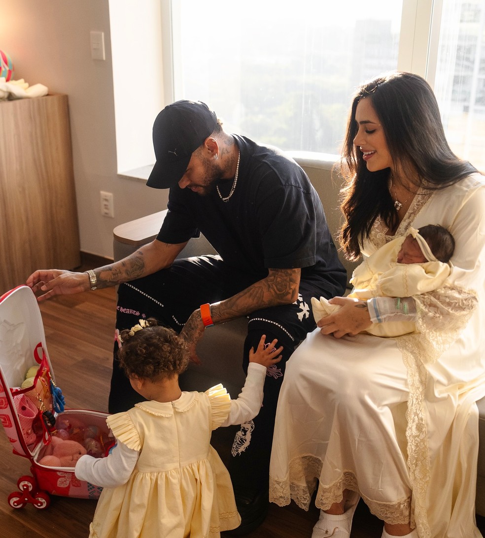 Bruna Biancardi posta primeira foto de Mel, sua segunda filha com o Neymar