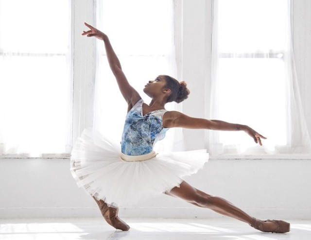 Conheça a história da bailarina negra brasileira que é estrela da dança ...