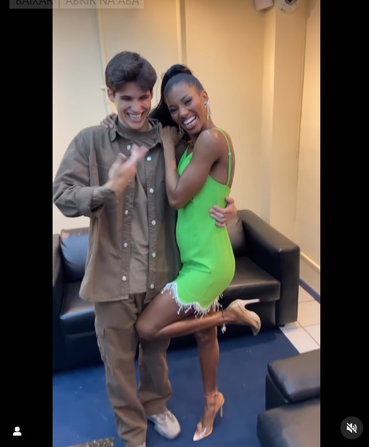 BBB 23: Tina Calamba e Gabriel Fop se encontram em bastidor