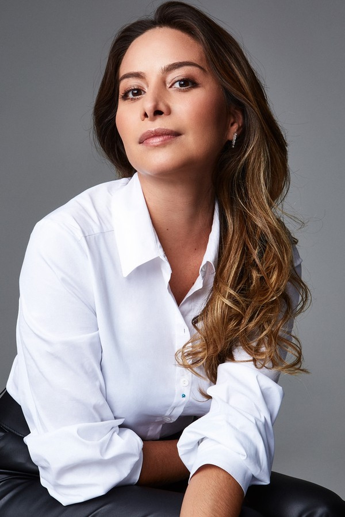 Marcela Monteiro abre o jogo sobre assédio, beleza e melhores momentos da carreira