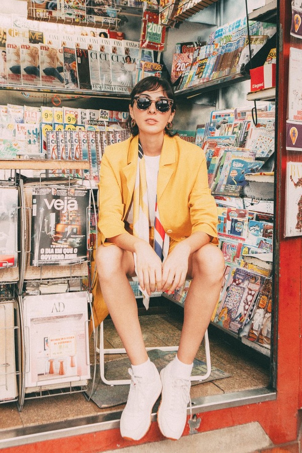 Livo lança novo modelo de óculos em editorial com Victoria Yamagata e ...