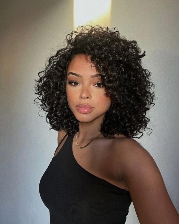 Corte 'Italian Bob' é perfeito para dar volume ao cabelo instantaneamente