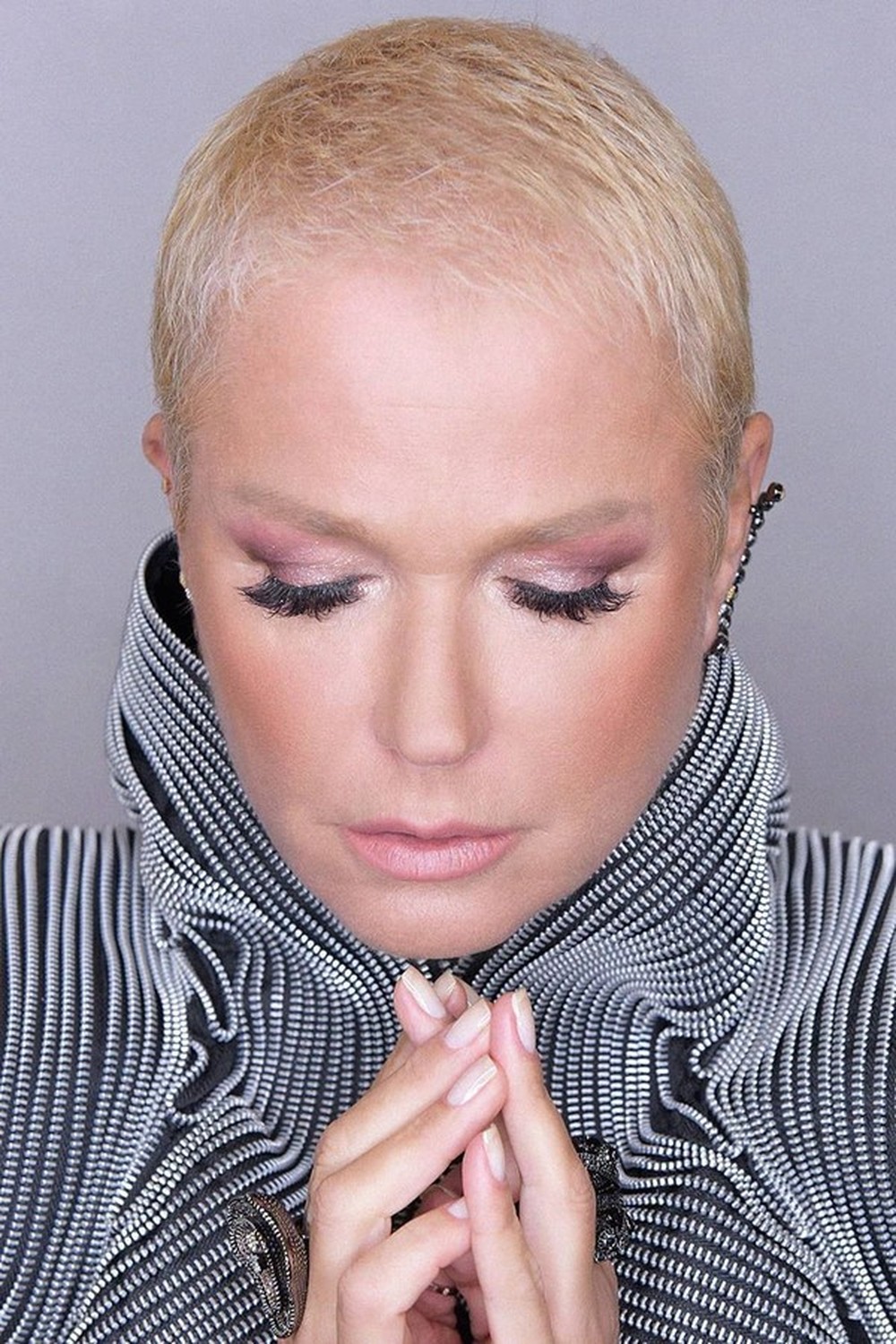 Empresa de Xuxa Meneghel irá doar R$ 1 milhão ao SUS