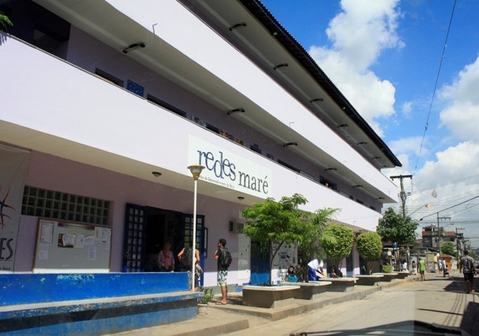 Marca francesa cria projeto para combater o analfabetismo feminino no ...