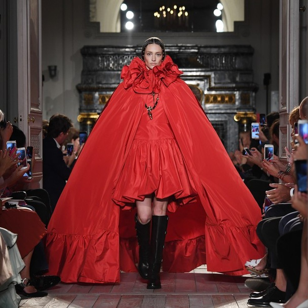 Tudo que você precisa saber sobre o luxuoso mundo da alta-costura