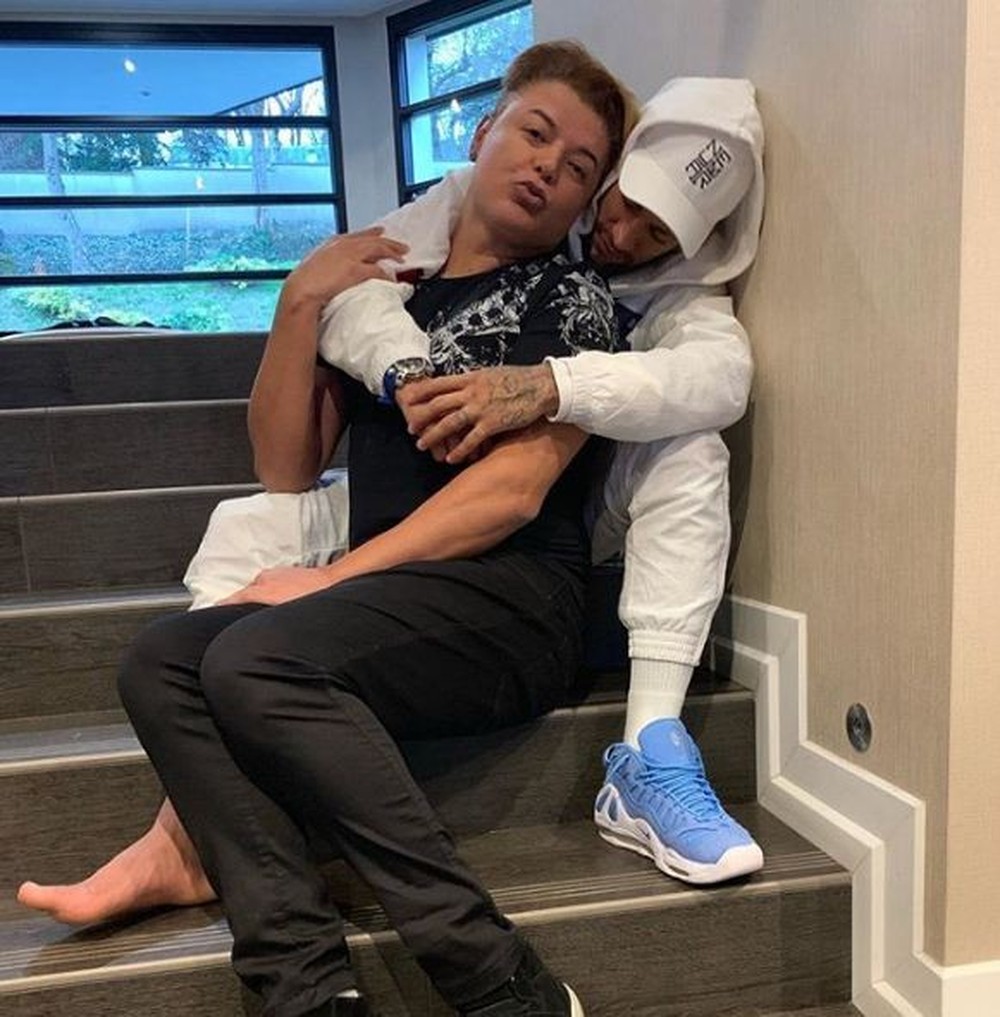 David Brazil mostra momento de carinho ao lado de Neymar