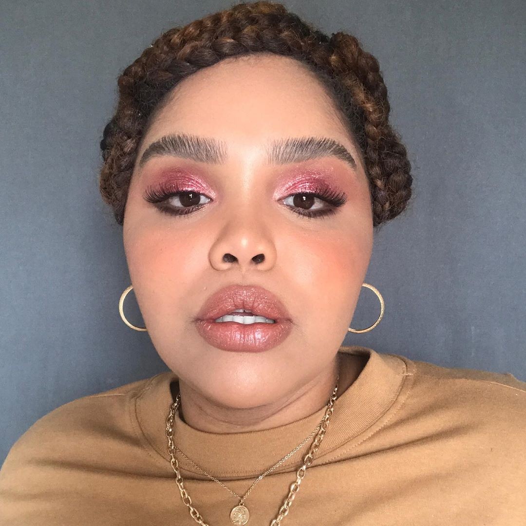 28 inspirações de make rosa para você arrasar no Geração Glamour