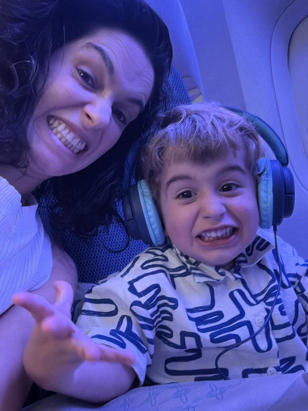 Atriz Maria Flor posa com o filho e fala sobre ser mãe: “Legal - mas ...