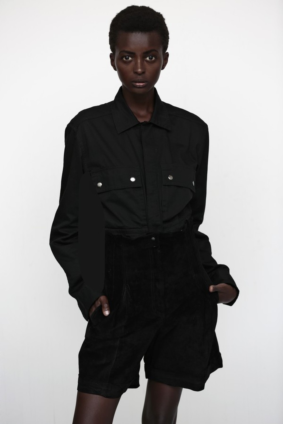 Modelo brasileira Amira Pinheiro brilha nas passarelas de NY e Milão