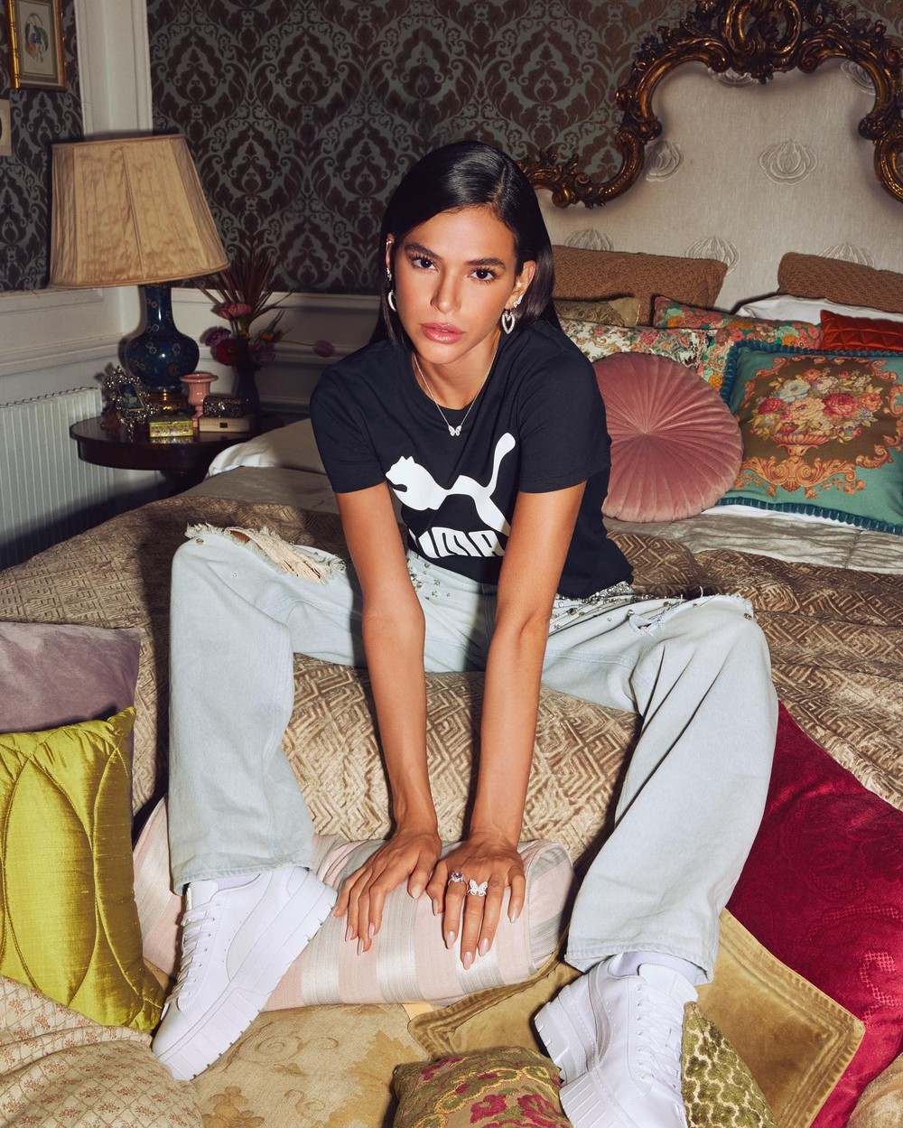 15 vezes em que Bruna Marquezine trocou o salto pelo tênis e ...