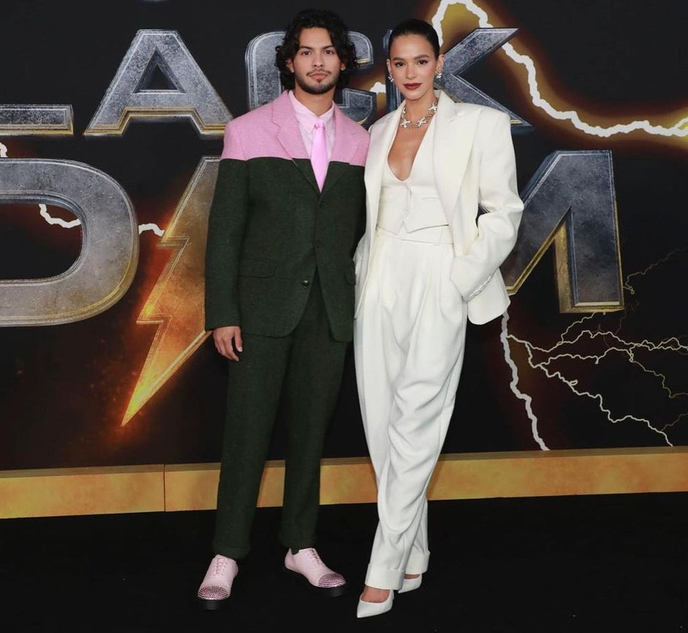 Xolo Maridueña posta no Instagram com Bruna Marquezine e famosos vibram pelo possível casal