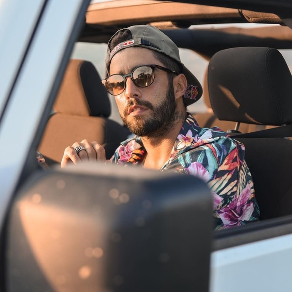 Pedro Scobby fala sobre 'novos amores' e fãs questionam separação