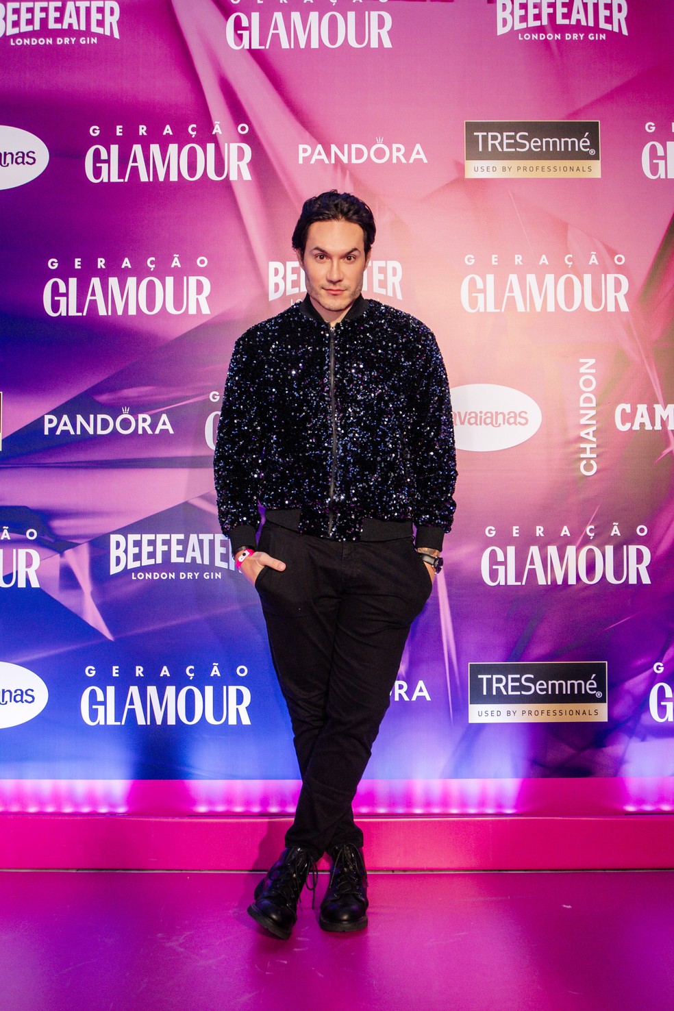 Eliézer brinca com mudanças faciais que realizou: 'Toda natural bonita ...