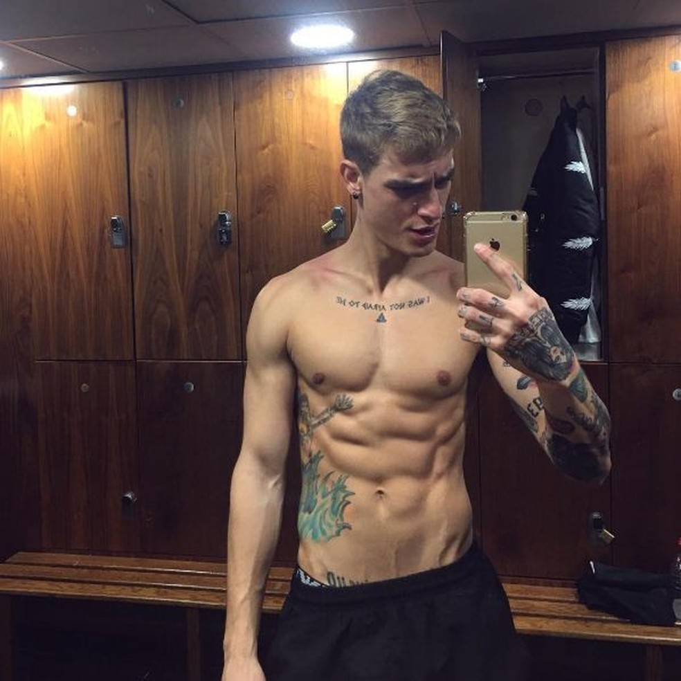 Jou Bellini é o modelo brasileiro que você precisa começar a seguir!