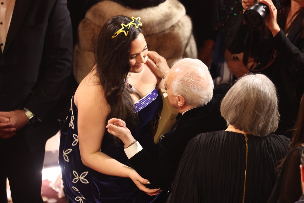 A história por trás do óculos que Lily Gladstone usou no Oscar
