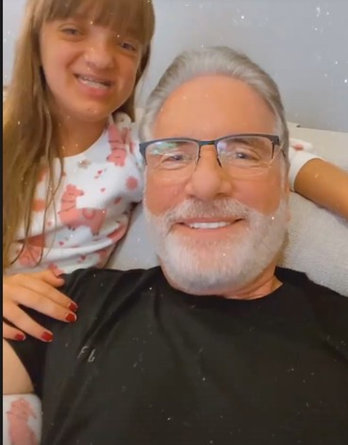 Roberto Justus adota novo visual