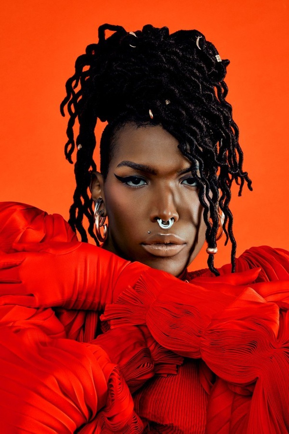 Versão ao vivo de Ojunifé, de Majur, é uma experiência sensorial ...