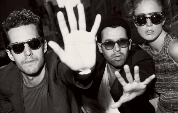 Óculos escuros de estrela: Illesteva chega ao Brasil