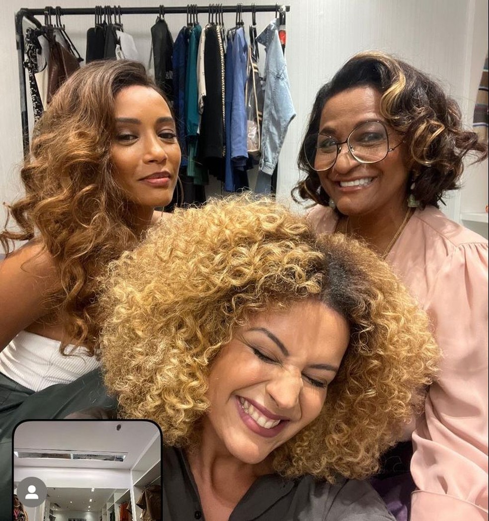 Gabriela Loran posa com Thais Araújo e Claudia Di Moura e brinca ...