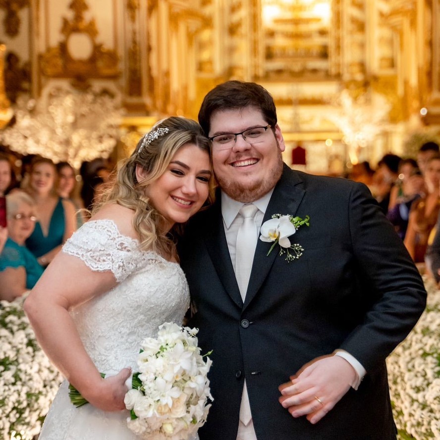Casimiro Miguel celebra primeiro ano do casamento com Anna Beatriz