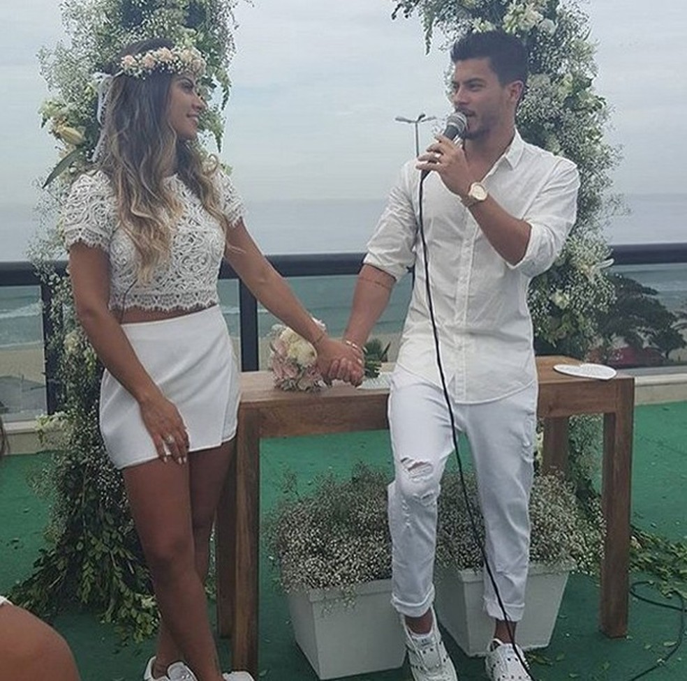 Mayra Cardi e Arthur Aguiar se casam no Rio de Janeiro