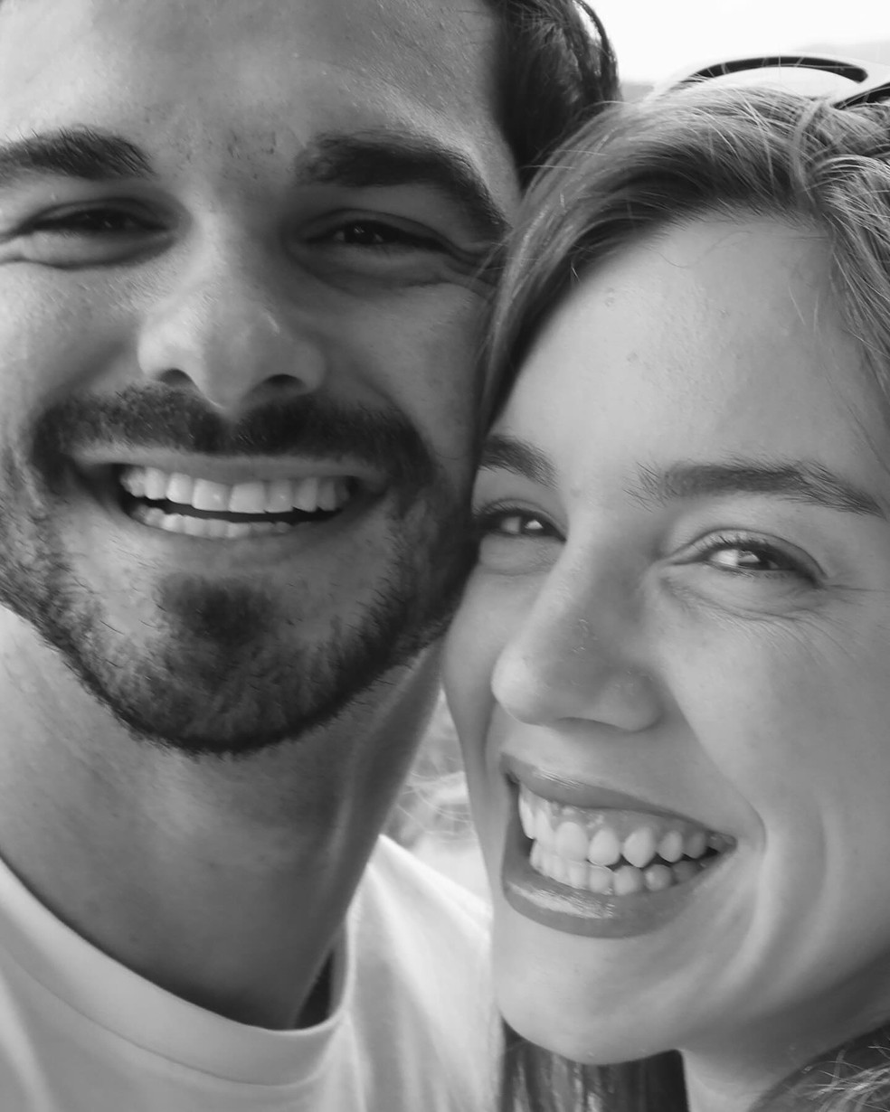 Alice Wegmann divide detalhes de namoro à distância e primeiros ...