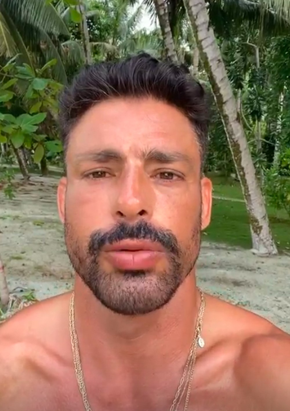 De férias na Indonésia, Cauã Reymond relata terremoto: 'Matou dezenas ...