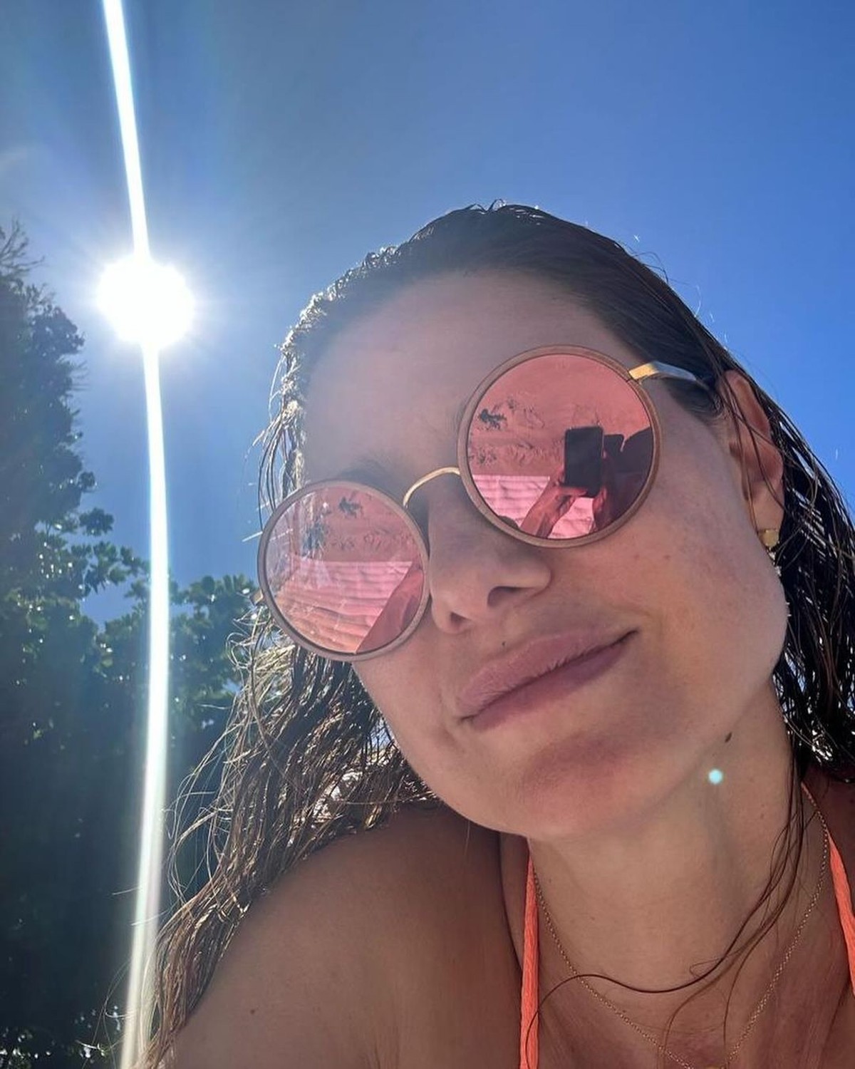 Lavinia Vlasak relembra passagem pela Bahia ao abrir álbum de fotos