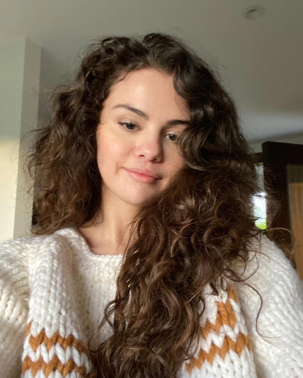 Após polêmica com Kylie Jenner, Selena Gomez decide dar um tempo das ...
