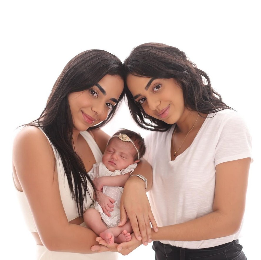 Gêmeas Lacração posam para foto e causam furor entre fãs: 'bugou minha ...