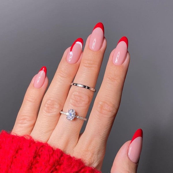 9 nail arts vermelhas perfeitas para o Natal