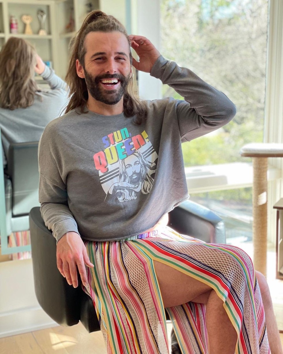 Jonathan Van Ness, de Queer Eye, lança canal de beleza no YouTube