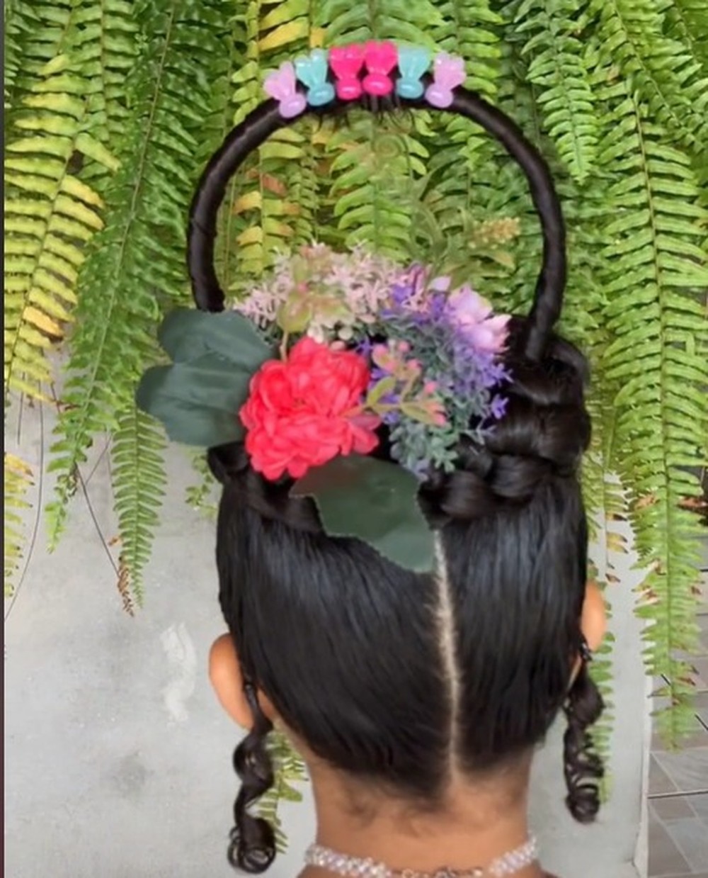 'Dia do cabelo maluco': mães viralizam ao fazerem penteados criativos ...