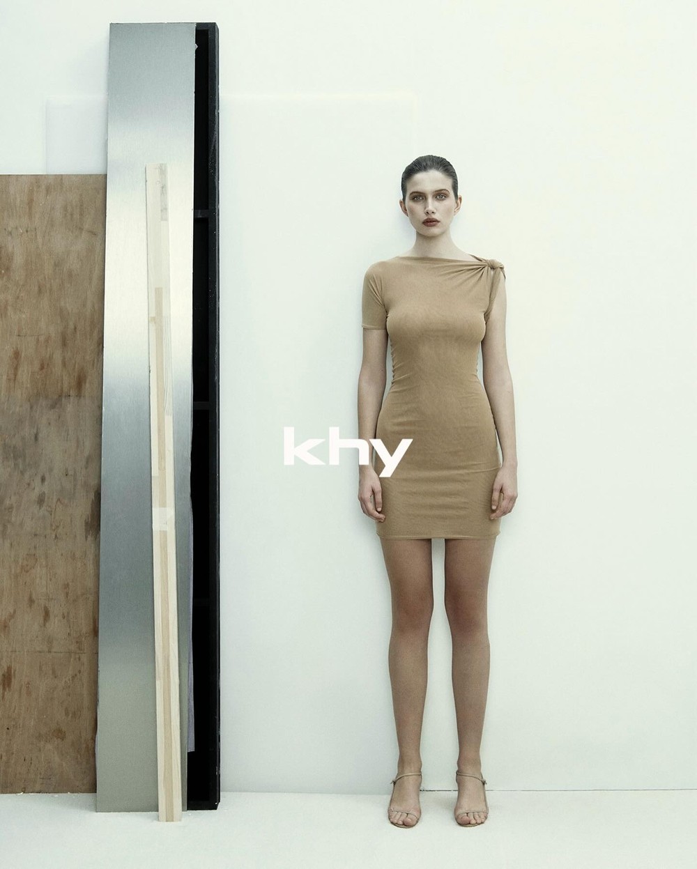 Kylie Jenner anuncia novo drop da sua marca KHY; veja as peças