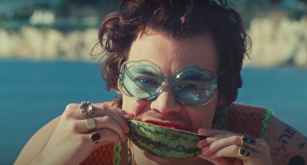 Todas as tendências do novo clipe do Harry Styles que usaríamos agora