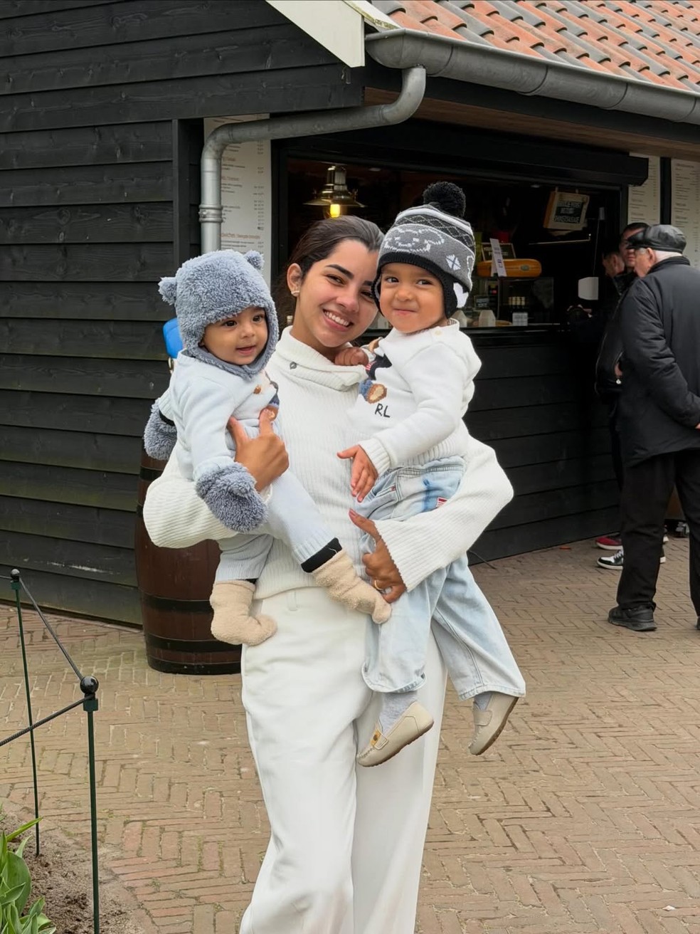 Ary Mirelle mostra viagem para Amsterdã com os filhos: 'Colecionando os ...